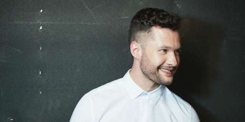 又帥又會唱！今年不能錯過的英倫好聲音：同志歌手卡倫史考特（Calum Scott） | Hornet, the Queer Social ...